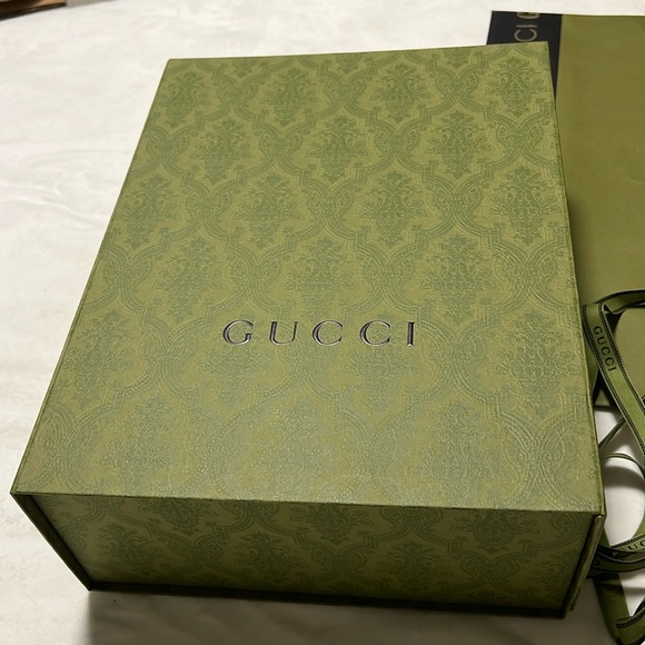 Gucci | Other | Authentic Gucci Packaging Bag Box Tissue Paper And ...